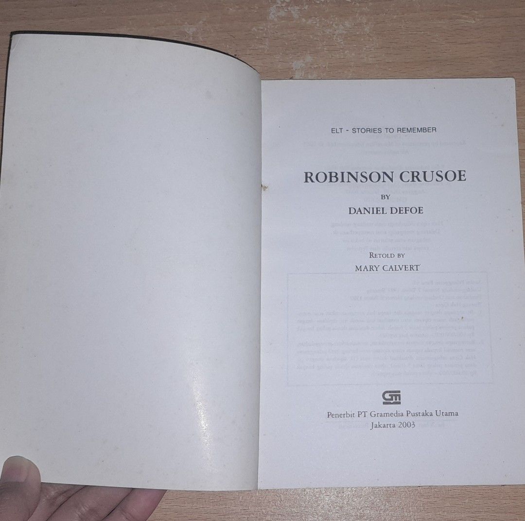 Robinson Crusoe Daniel Defoe, Buku & Alat Tulis, Buku di Carousell