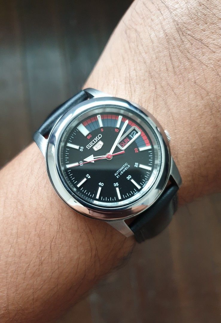 Seiko 5 Racer, Men's Fashion, Watches & Accessories, Watches on Carousell