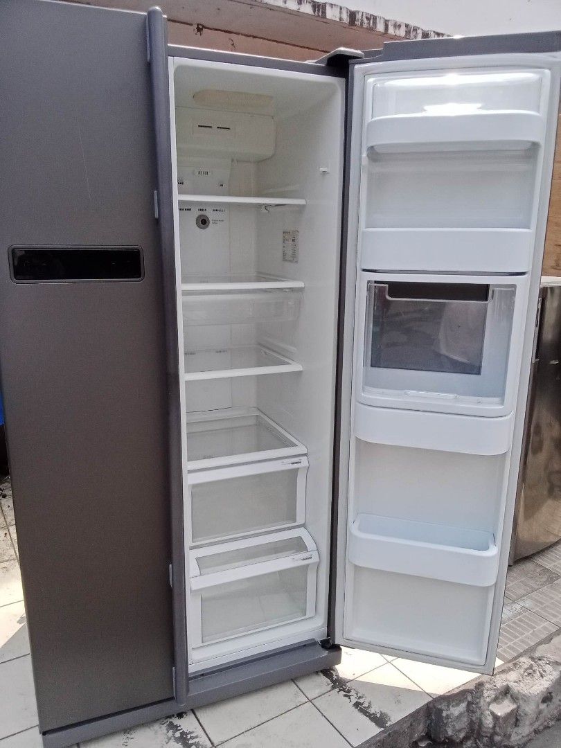SELLING 24 CUBIC FEET DOUBLE SIDED DOOR!!!!, TV & Home Appliances ...