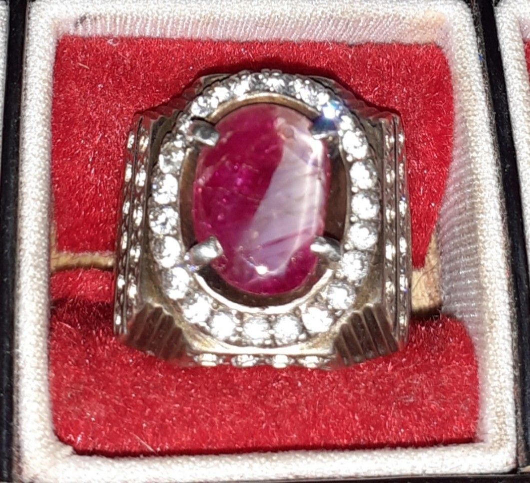 bahan batu ruby burma