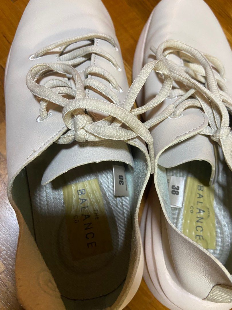 Sunny Step Shoes, Women's Fashion, Footwear, Sneakers on Carousell