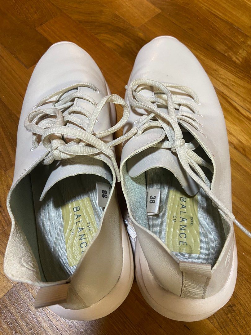 Sunny Step Shoes, Women's Fashion, Footwear, Sneakers on Carousell