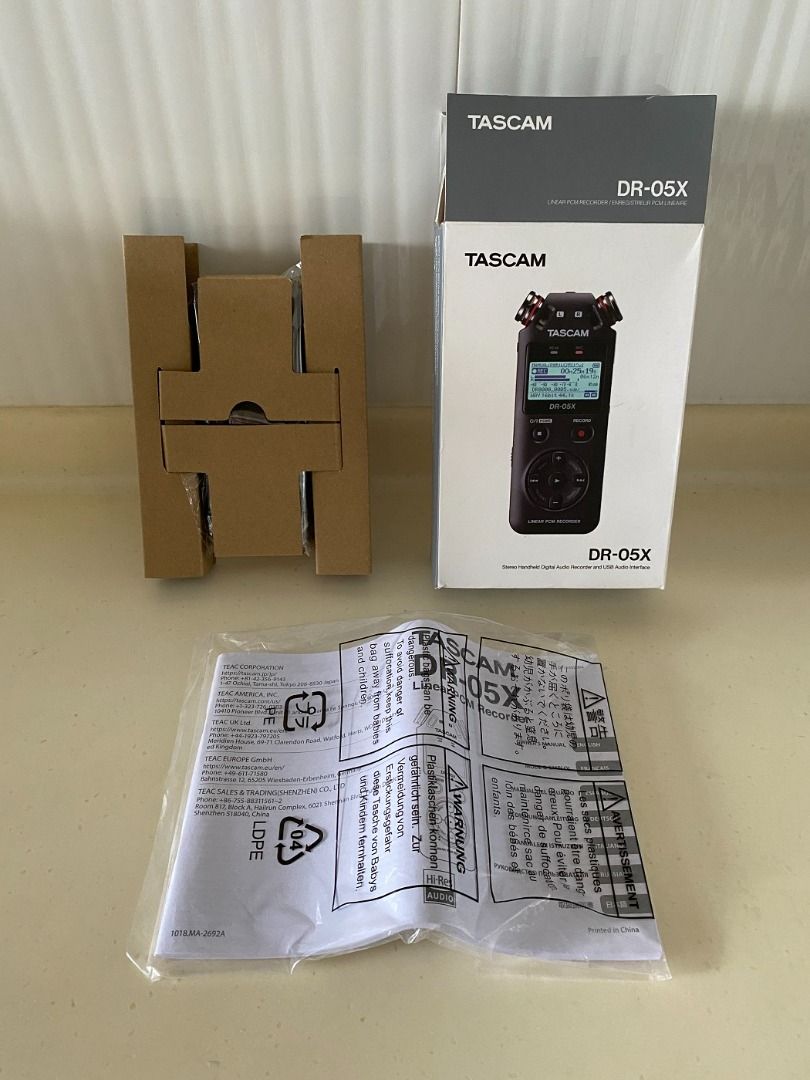Tascam DR-05X Stereo Handheld Digital Audio Recorder and USB Audio ...