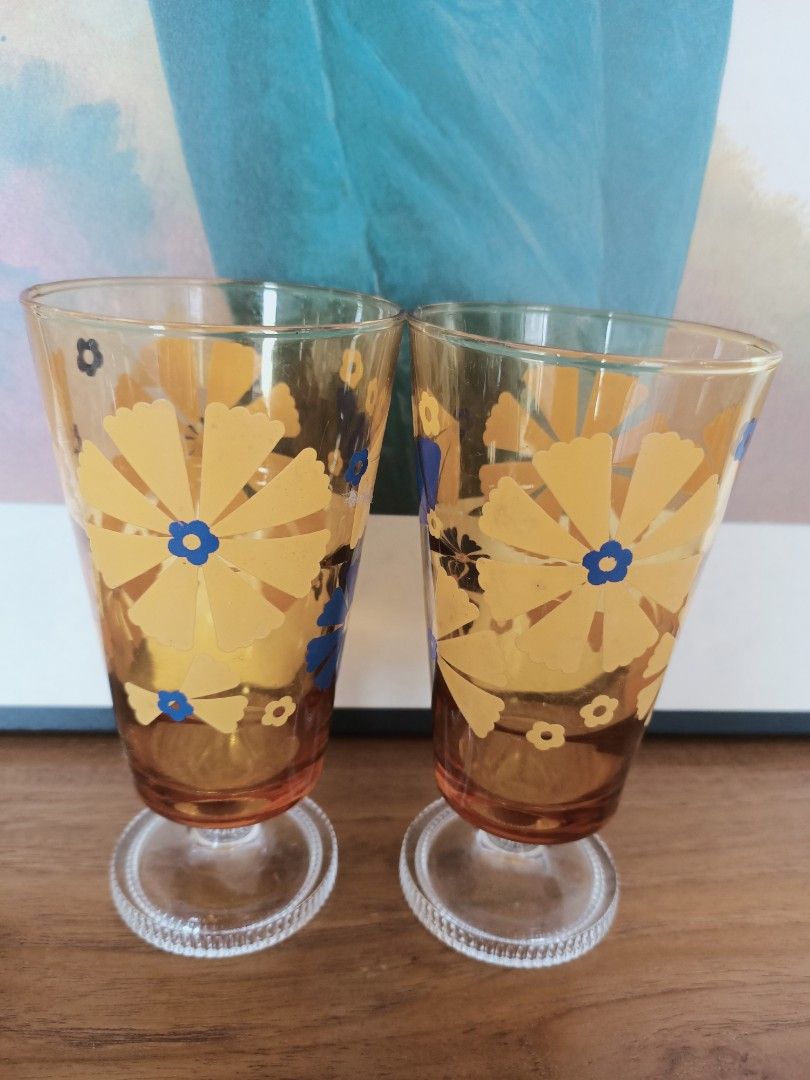 Vintage Aderia Footed Glasses, Hobbies & Toys, Memorabilia & Collectibles, Vintage Collectibles ...