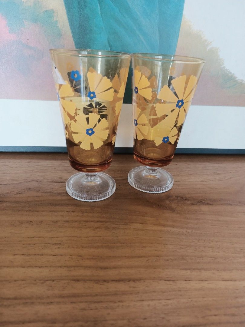 Vintage Aderia Footed Glasses, Hobbies & Toys, Memorabilia & Collectibles, Vintage Collectibles ...