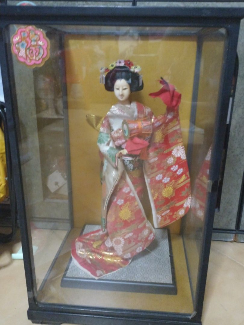 Vintage Japanese doll in glass casing, Hobbies & Toys, Memorabilia ...