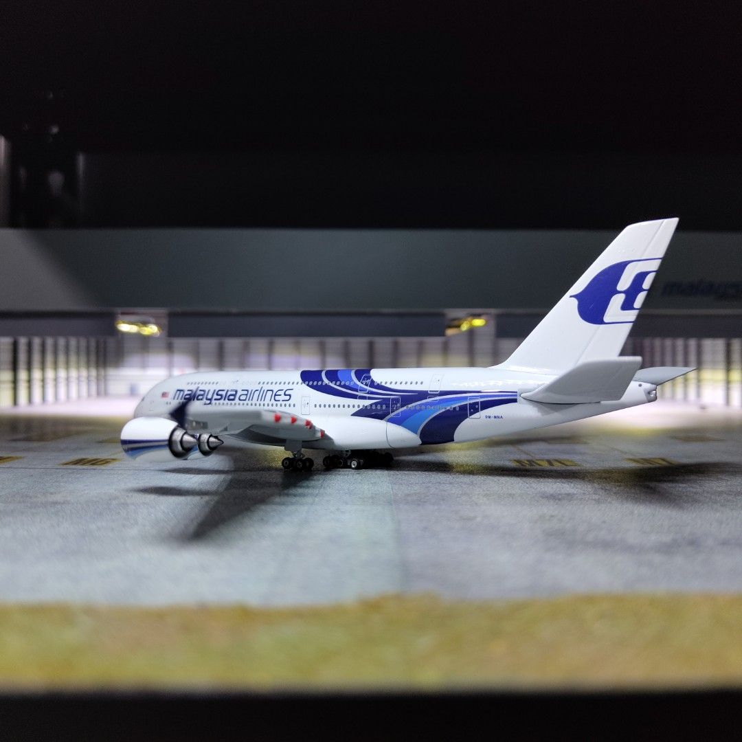 1:400 Phoenix Malaysia Airlines Airbus A380-800, Hobbies & Toys ...