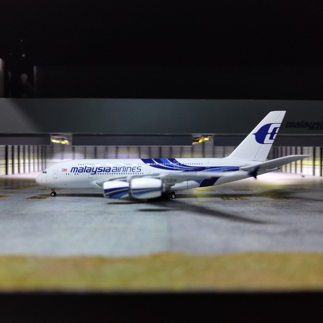 1:400 Phoenix Malaysia Airlines Airbus A380-800, Hobbies & Toys ...