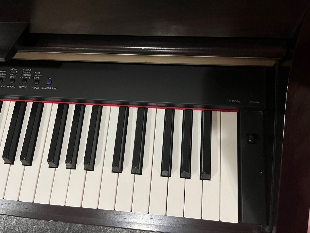 Beautiful Yamaha Clavinova Digital Piano CLP-330 With Original Seat, Hobbies & Toys, Music ...