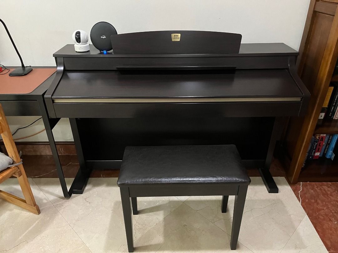 Beautiful Yamaha Clavinova Digital Piano CLP-330 With Original Seat, Hobbies & Toys, Music ...