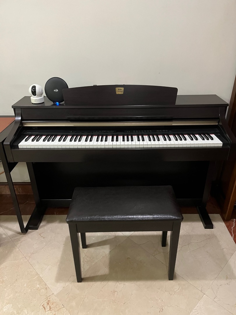 Beautiful Yamaha Clavinova Digital Piano CLP-330 With Original Seat, Hobbies & Toys, Music ...