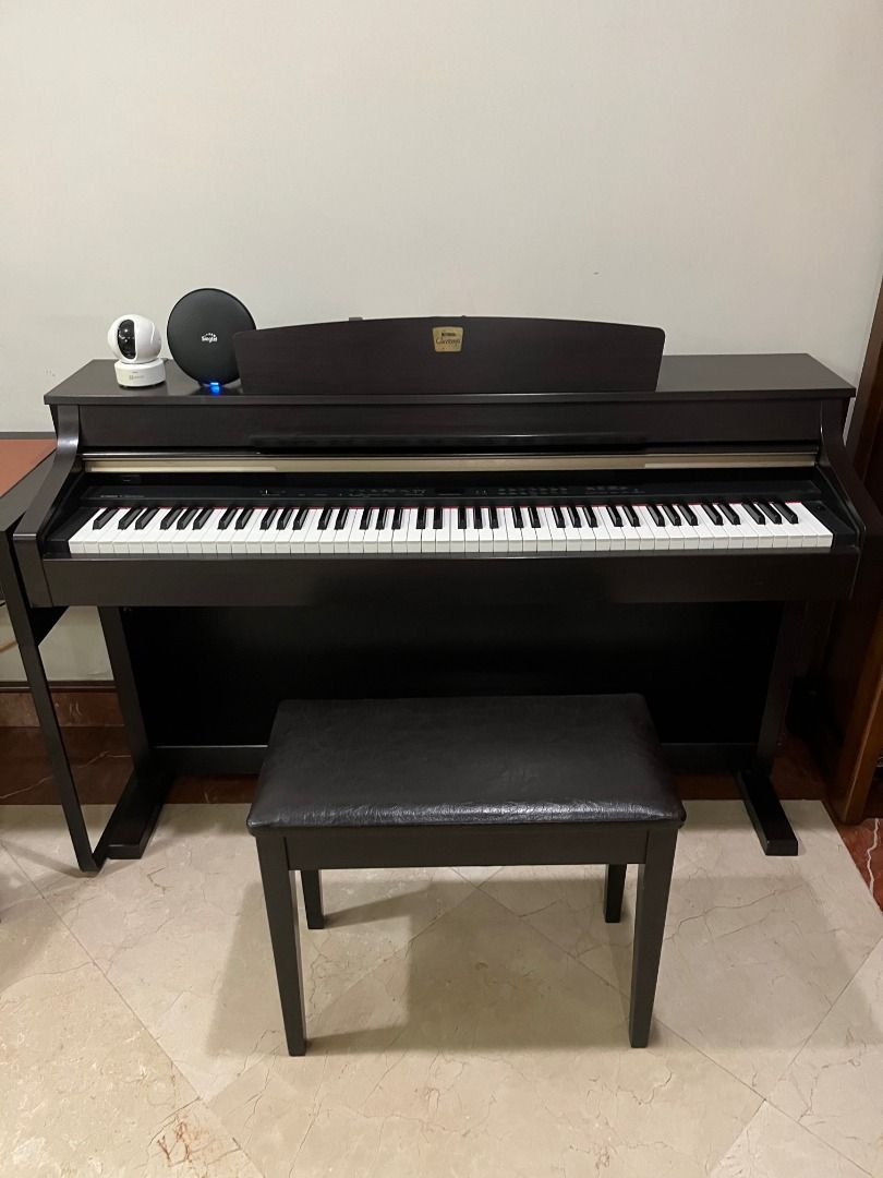 Beautiful Yamaha Clavinova Digital Piano CLP-330 With Original Seat, Hobbies & Toys, Music ...