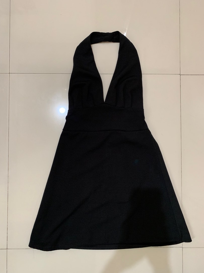 black v cut dress on Carousell