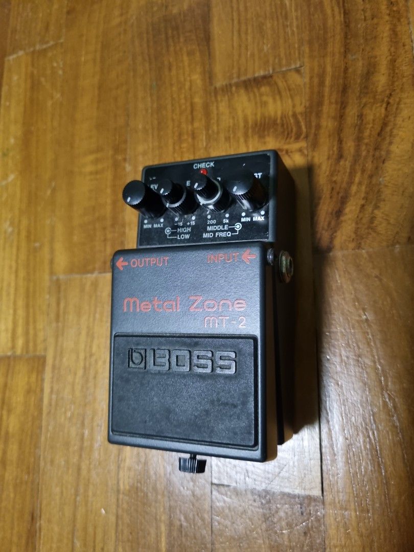 Boss Metal Zone MT-2, Hobbies & Toys, Music & Media, Music Accessories ...