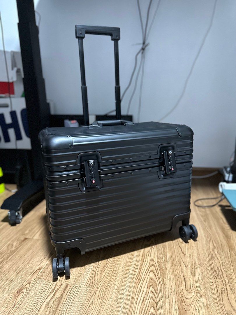 Trolley Captain Metallic Aluminium Luggage, Hobbies & Toys, Travel ...