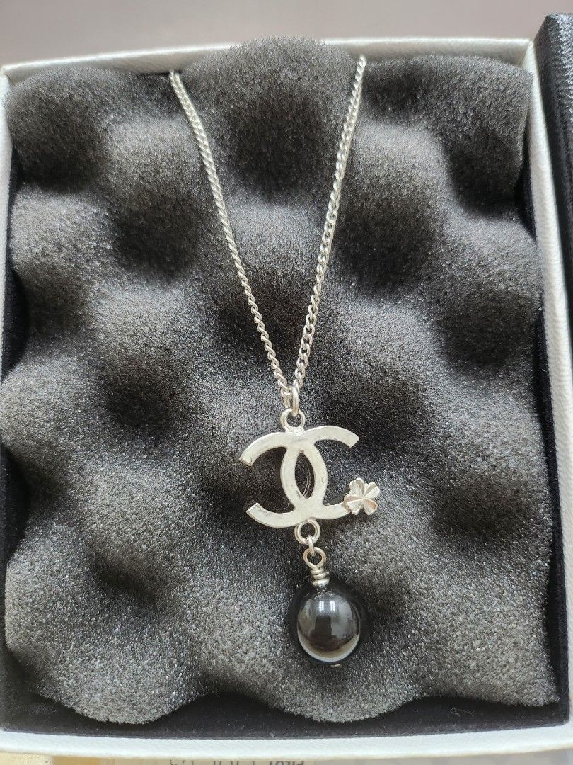 Chanel Necklace, Women's Fashion, Jewelry & Organisers, Necklaces on ...