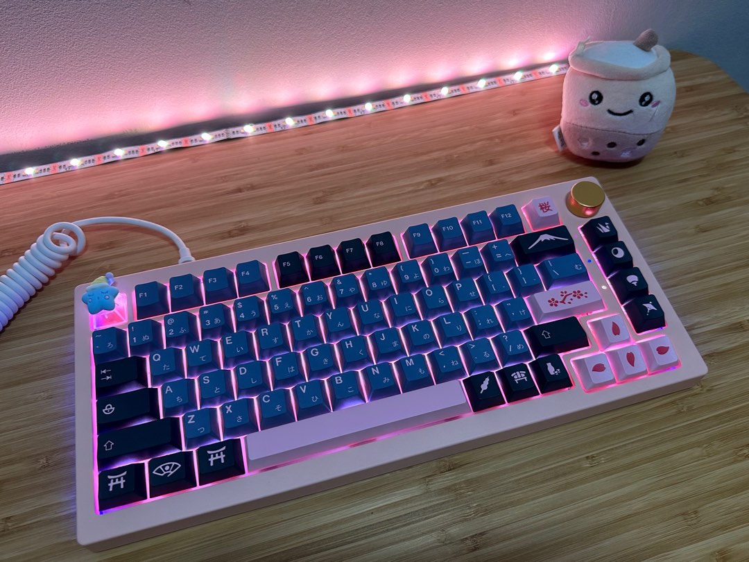 WTS Custom Sakura Mechanical Keyboard, Computers & Tech, Parts ...