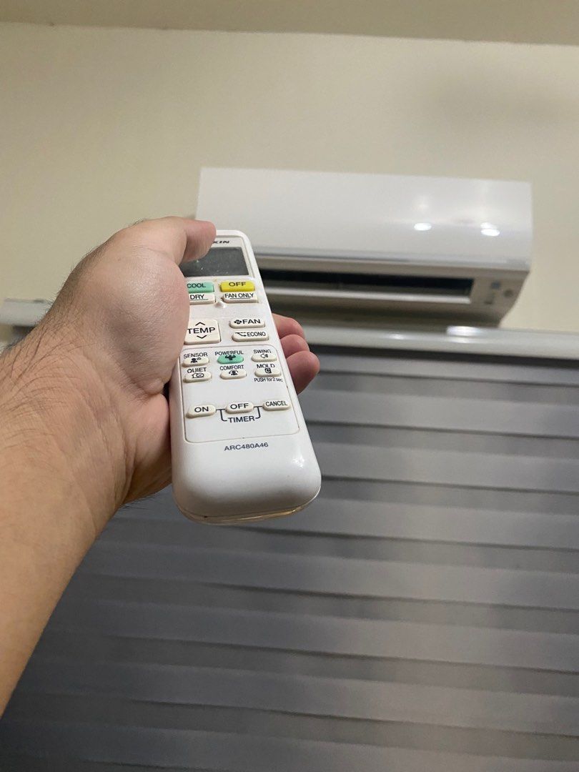 Daikin Queen Split Type Inverter Aircon 1.5 HP, TV & Home Appliances ...