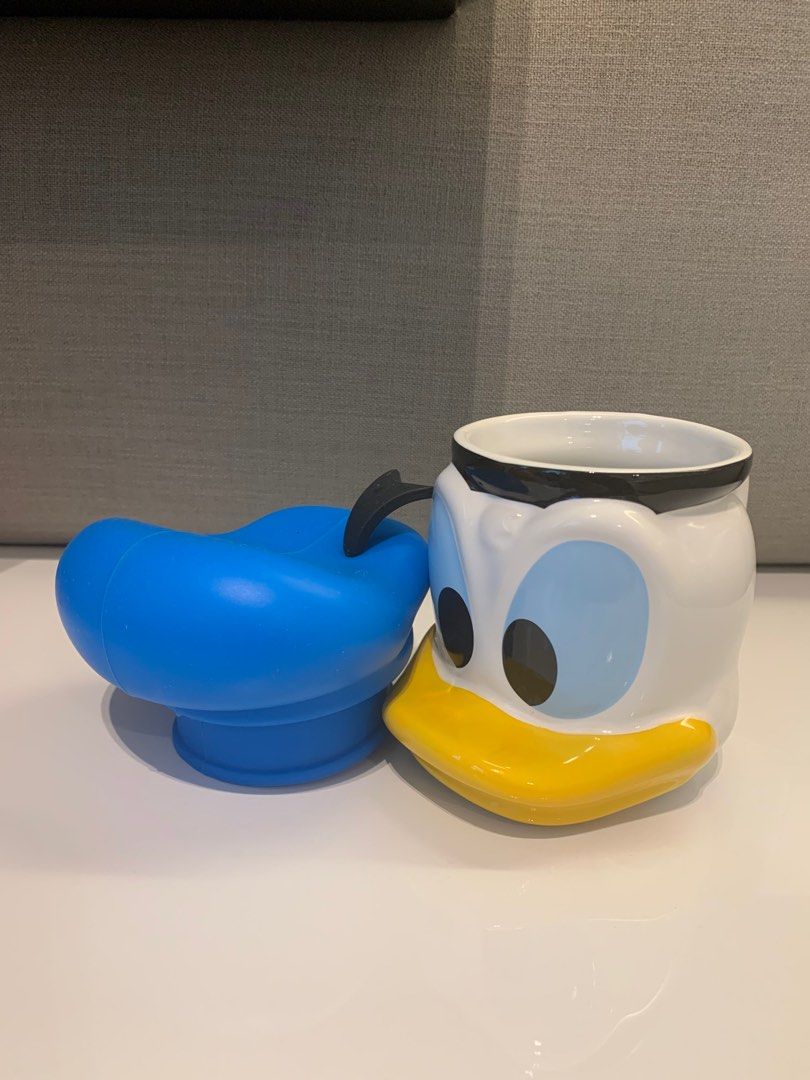 Disney Donald Duck cup, 傢俬＆家居, 廚具和餐具, 茶具配件 - Carousell