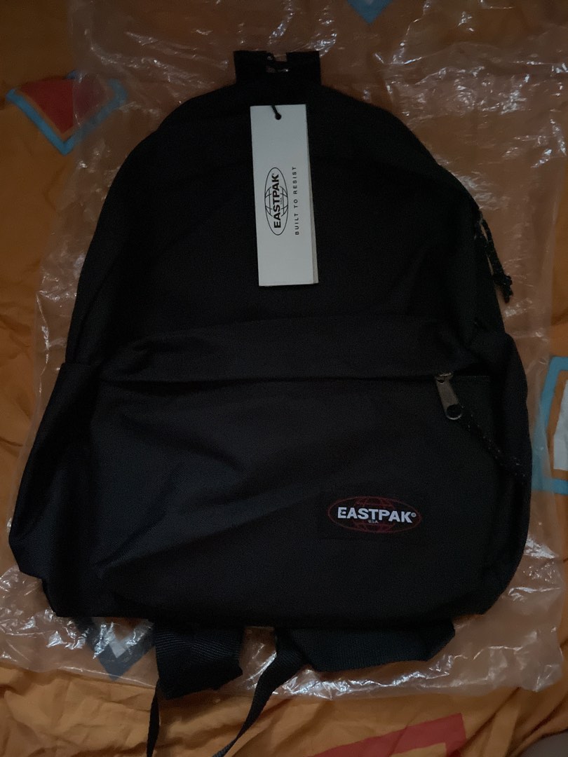 Eastpak Backpack (Black), Men's Fashion, Bags, Backpacks on Carousell