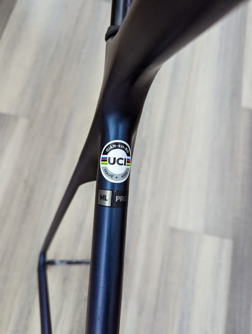 GIANT TCR ADVANCED PRO DISC FRAMESET ML SIZE, Sports Equipment ...