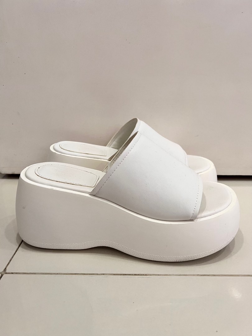 H&M Chunky Platform Slides on Carousell