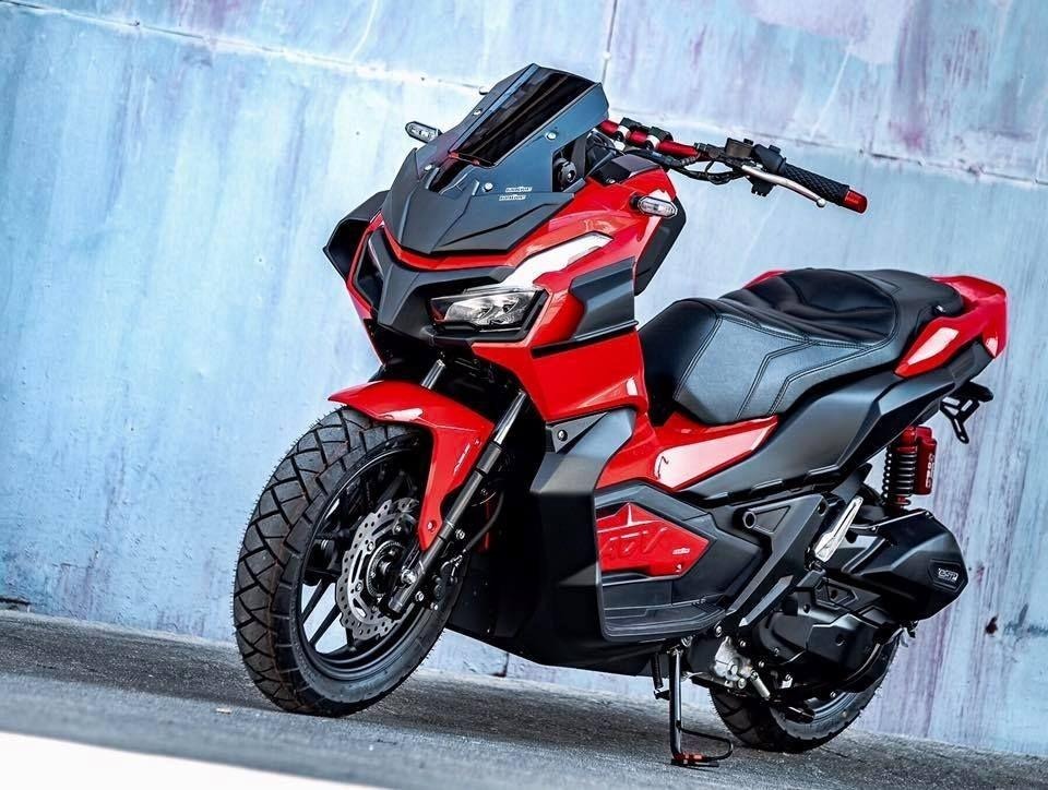 Honda ADV150 Side Winglet, Motorcycles, Motorcycle Accessories on Carousell