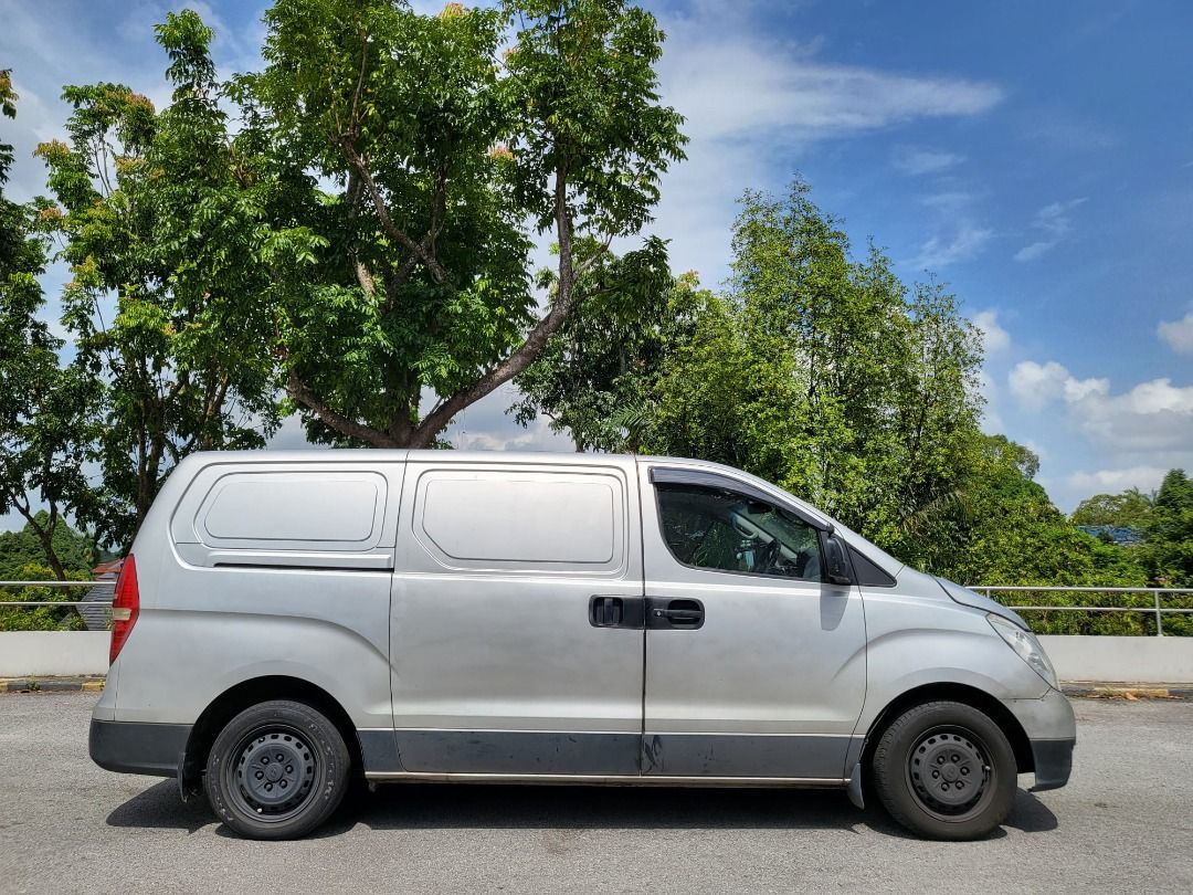 Hyundai Starex Van 2.5 CRDi 5-Door (A), Cars, Used Cars on Carousell