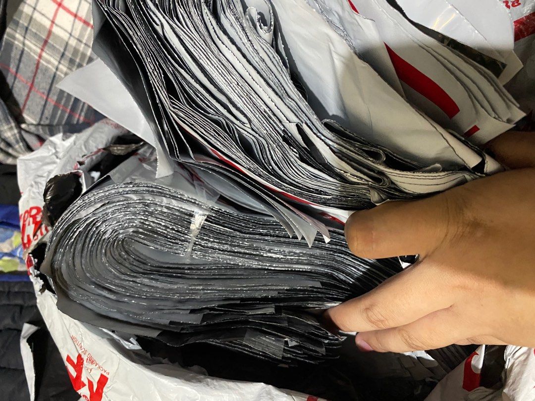 JNT POUCH SMALL SIZE on Carousell