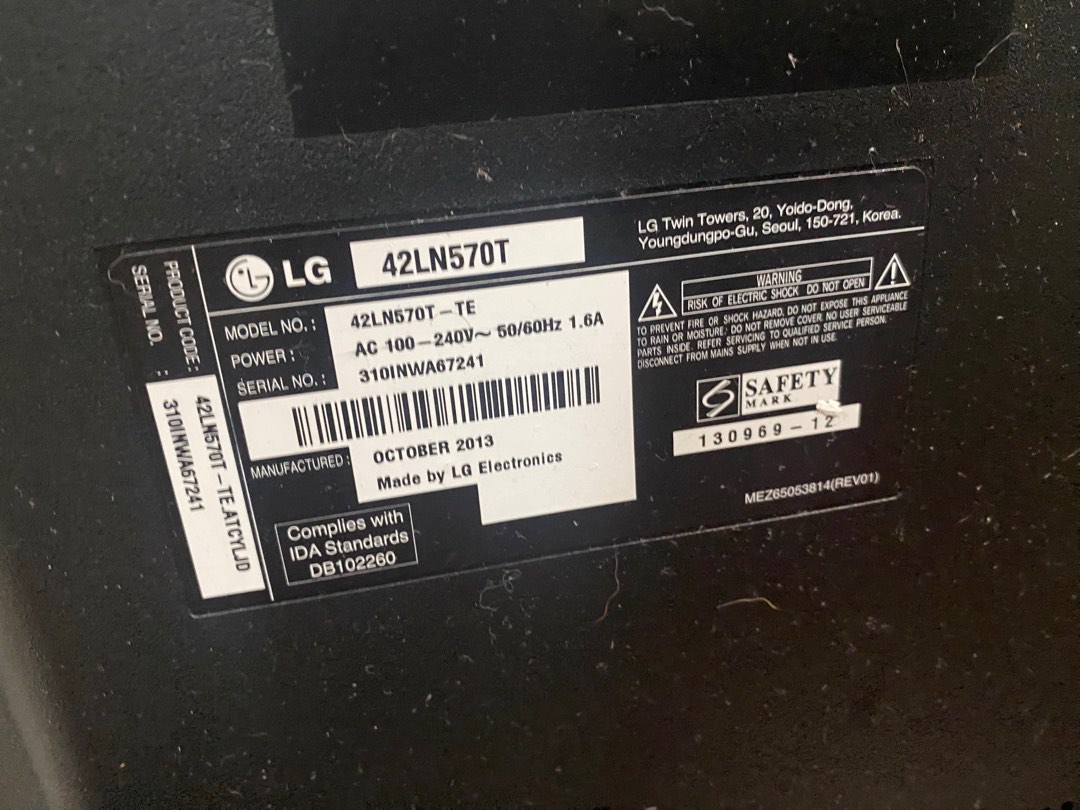 LG 42" Smart TV, TV & Home Appliances, TV & Entertainment, TV on Carousell