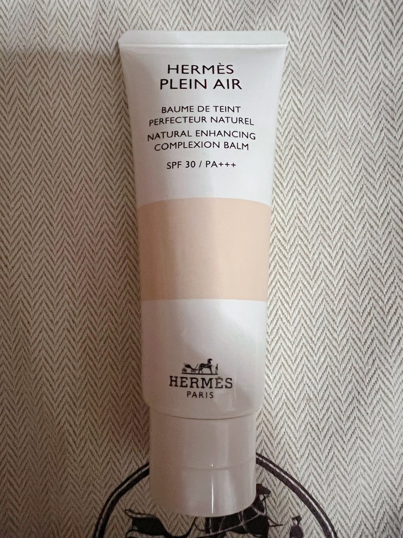 liquid foundation, Beauty & Personal Care, Face, Face Care on Carousell