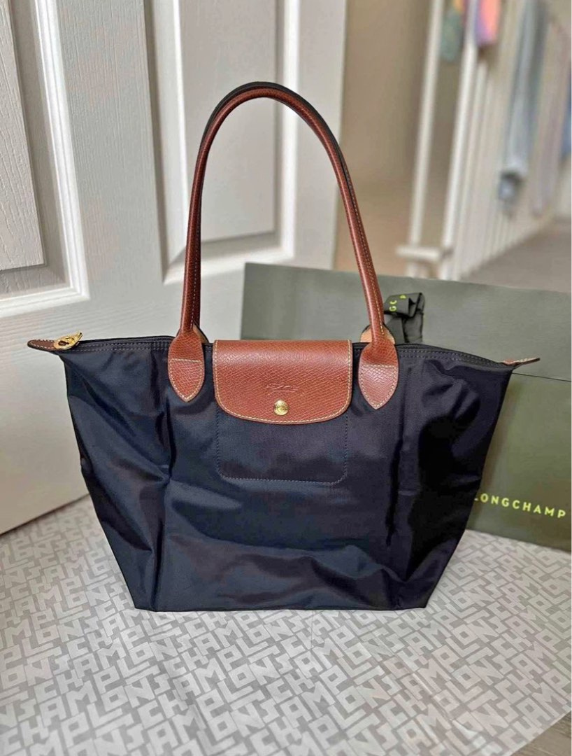 Longchamp Le Pliage (Black) on Carousell