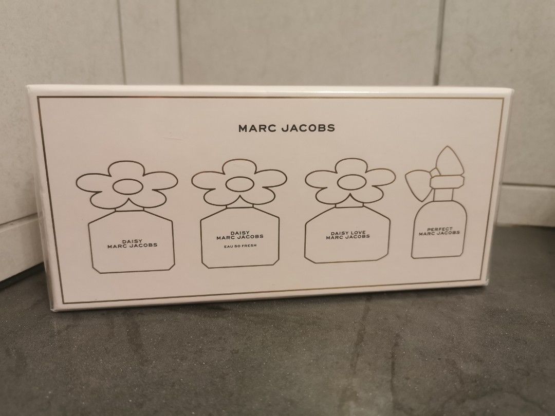 Marc Jacobs Daisy mini set, Beauty & Personal Care, Fragrance ...