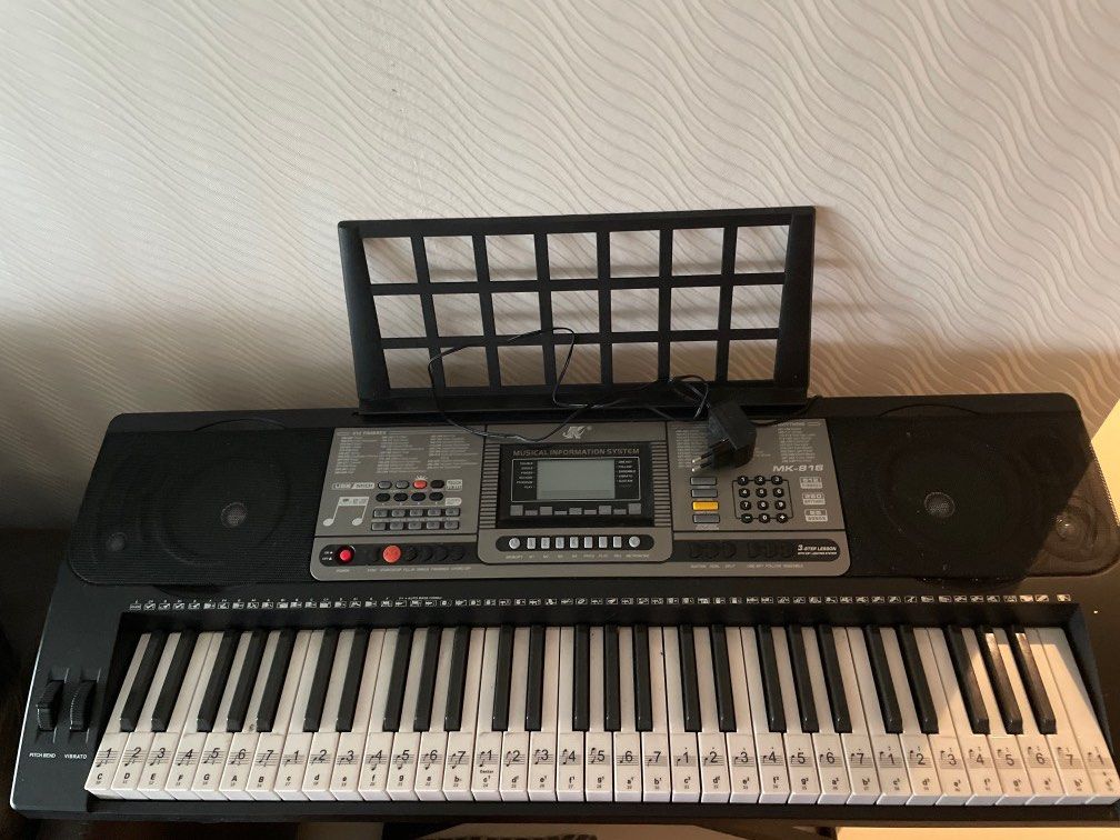 Meike Keyboard MK816 + stand, Hobbies & Toys, Music & Media, Musical ...