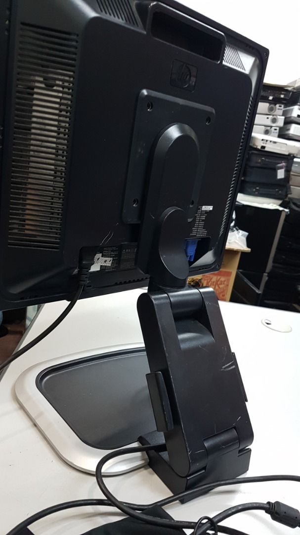 Monitor LCD HP L1950 19 inch, Computers & Tech, Parts & Accessories ...