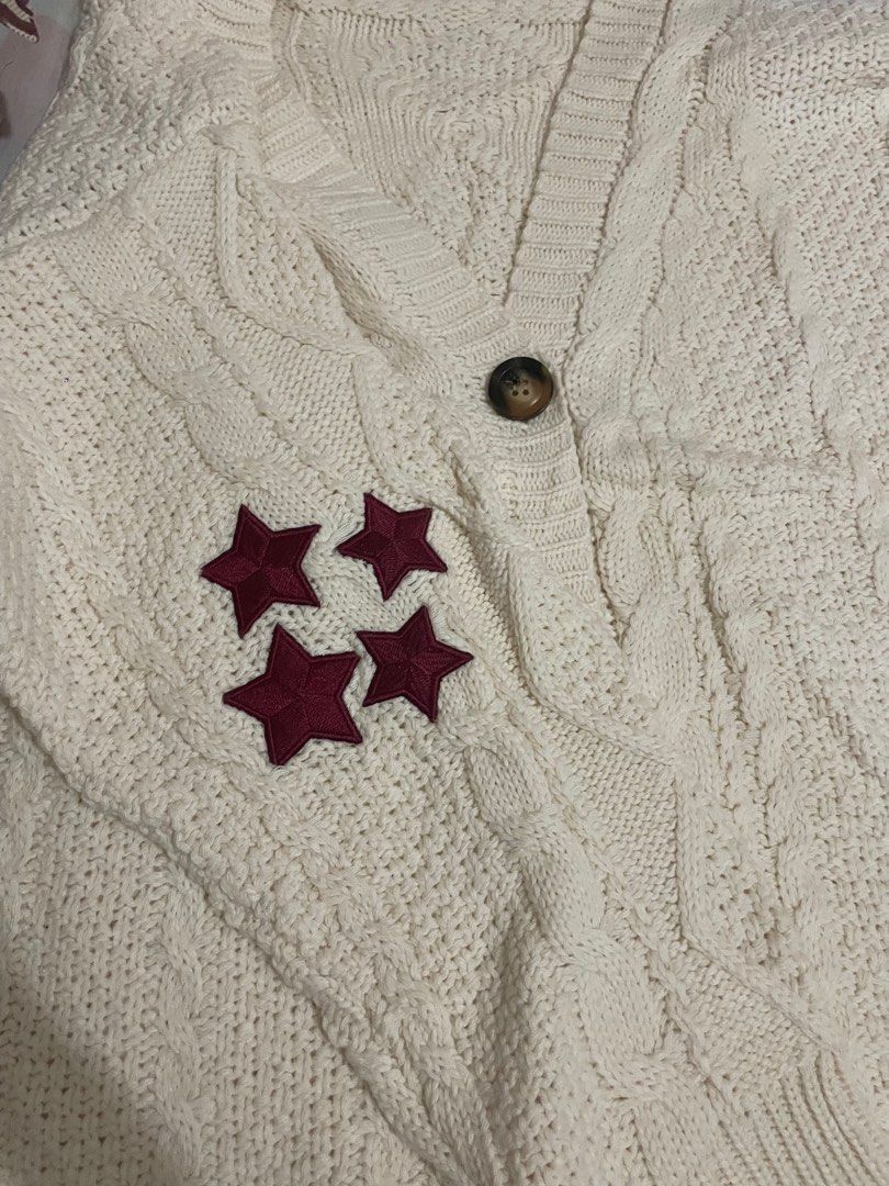 Official Taylor Swift RED TV Cardigan, Hobbies & Toys, Memorabilia ...