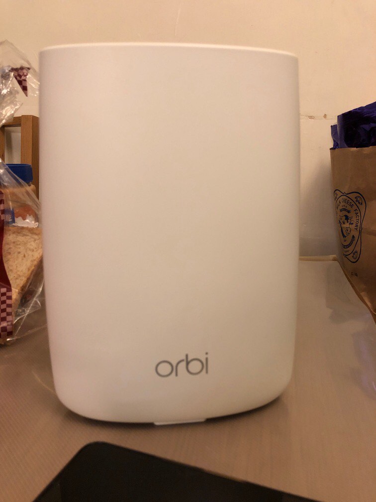 Orbi RBR50v2 (路由器/router), 電腦＆科技, 電腦周邊及配件, Wifi及上網相關產品 - Carousell