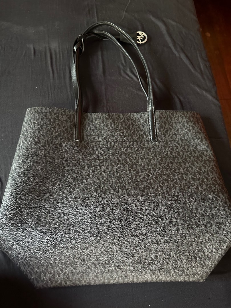 Original Michael Ko rs on Carousell