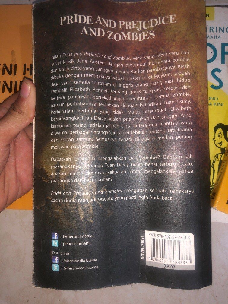 Jane Austen Pride And Prejudice & Zombies, Buku & Alat Tulis, Buku di Carousell