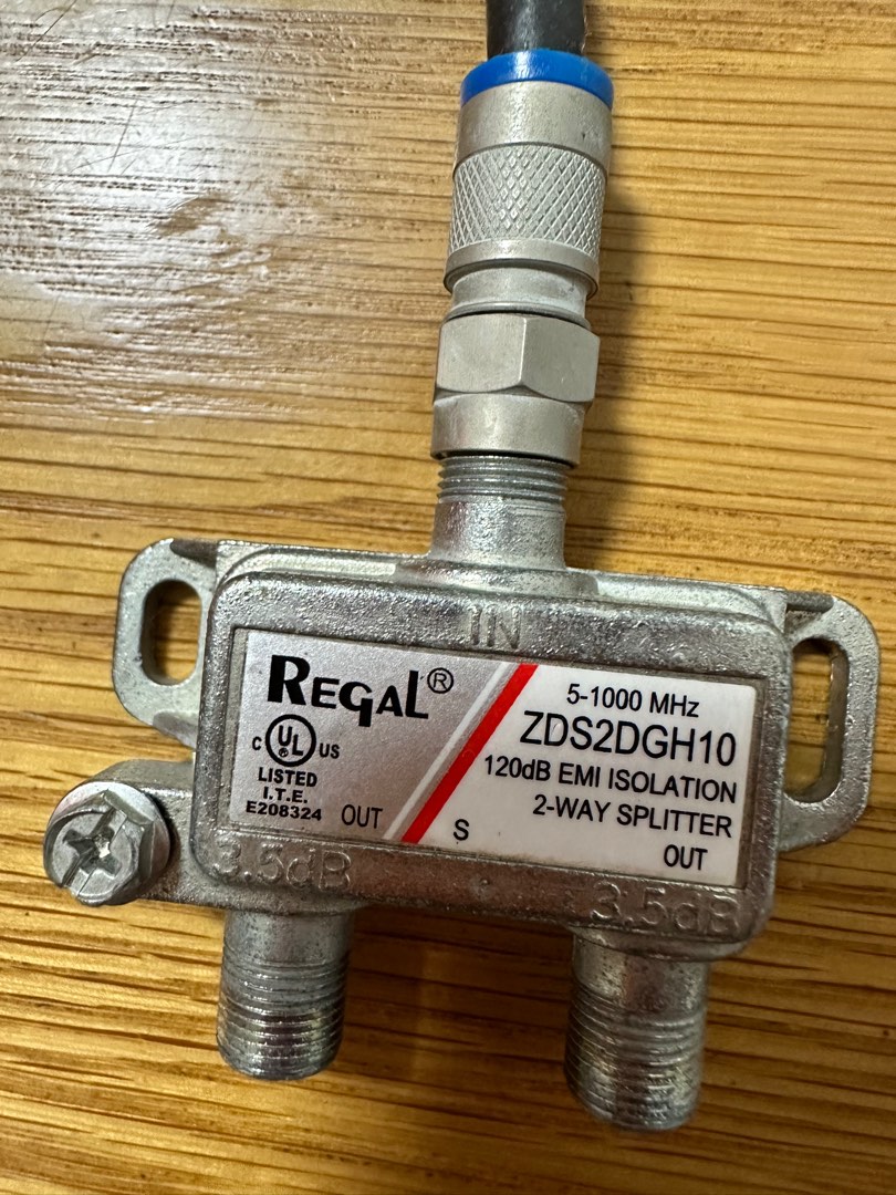 REGAL 2 Way Coax Splitter ZDS2DGH10 1 GHz, TV & Home Appliances, TV ...