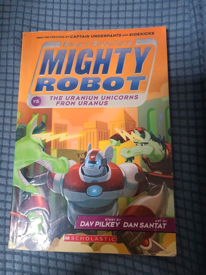 Scholastic Mighty Robot, 興趣及遊戲, 書本 & 文具, 小說 & 故事書 - Carousell
