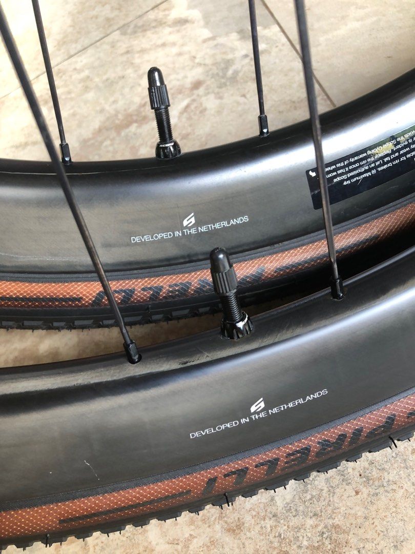 Scope R4 wheelset, Sports Equipment, Bicycles & Parts, Bicycles on ...