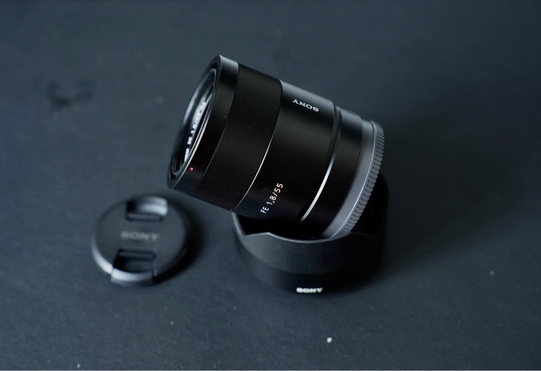 Sony FE 55mm f1.8 ZA, Photography, Lens & Kits on Carousell