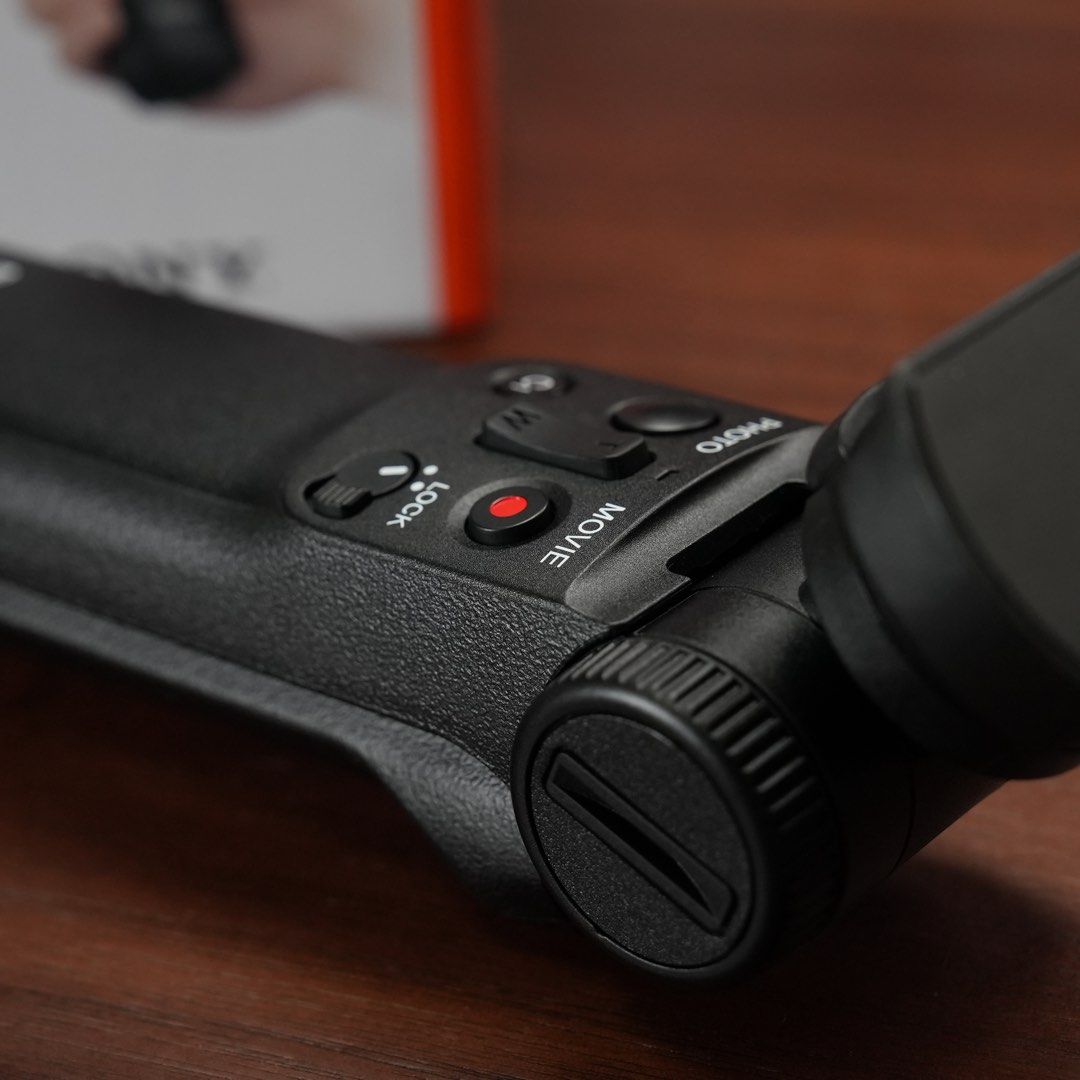 Sony Wireless Shooting Grip (GP-VPT2BT), Photography, Photography ...