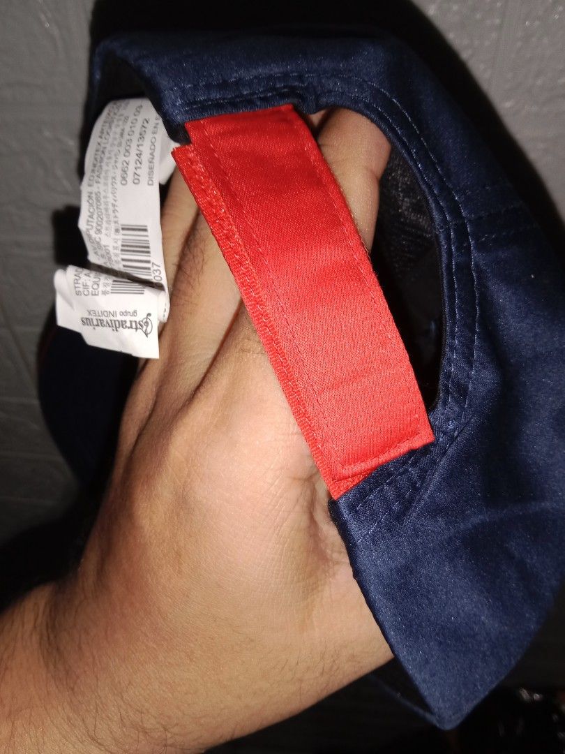 Topi Stradivarius cap with Manik pernak pernik BARU BKN BEKAS, Fesyen ...