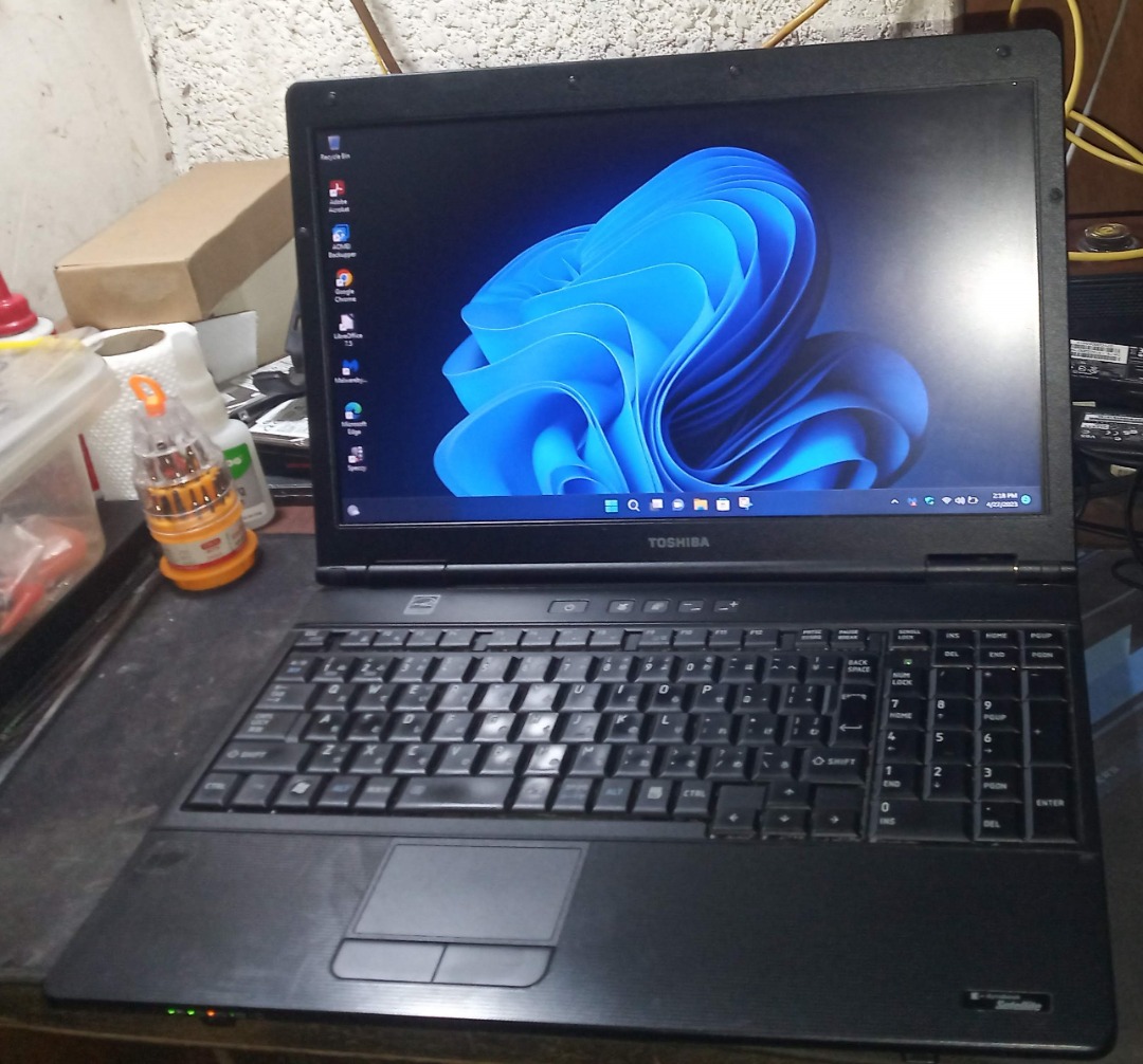 Toshiba Satellite L47 - Core i5, 4GB RAM, Dual storage (SSD 120GB ...