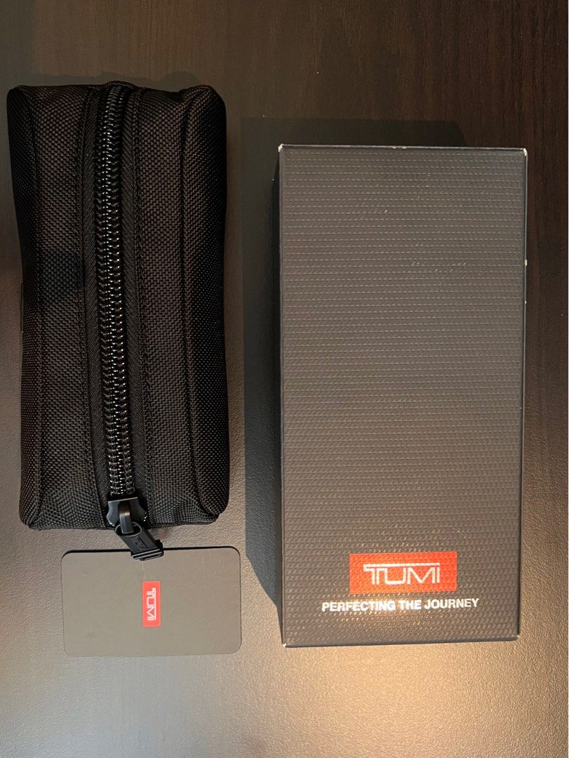 Tumi Small Modular Pouch , Luxury, Bags & Wallets on Carousell