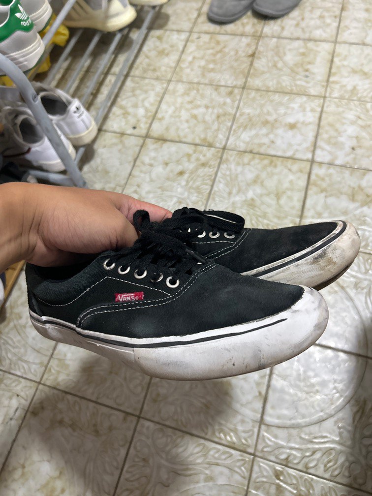 US8.5 Busted Outsole Vans Era Pro Skate Shoes, Men's Fashion, Footwear ...
