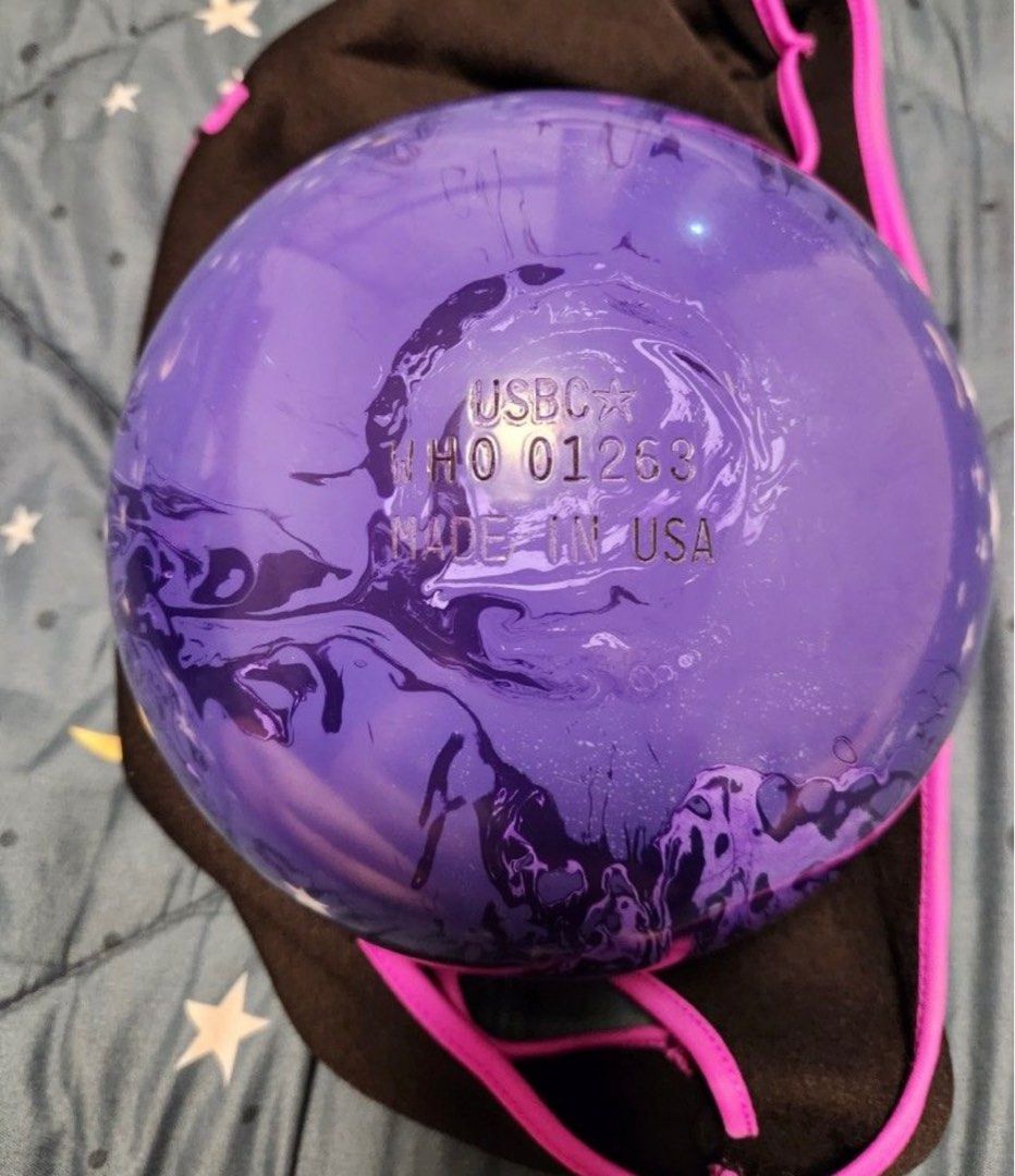 Venom shock bowling ball, Sports Equipment, Sports & Games, Billiards ...