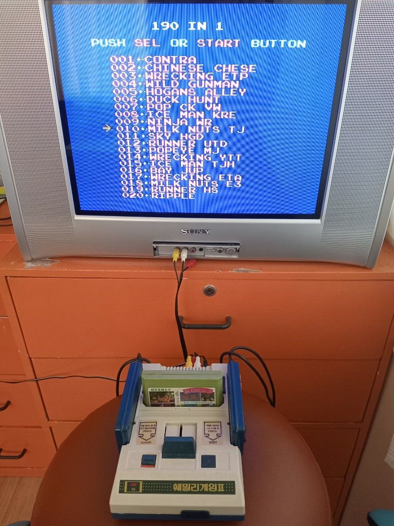 Vintage family computer console with 190 in 1 game for sale, Video ...